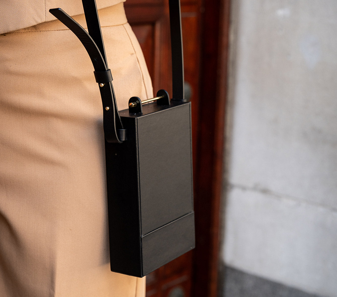 Buy Radio Sling | Latest Sling Bags Online – NAPPA DORI