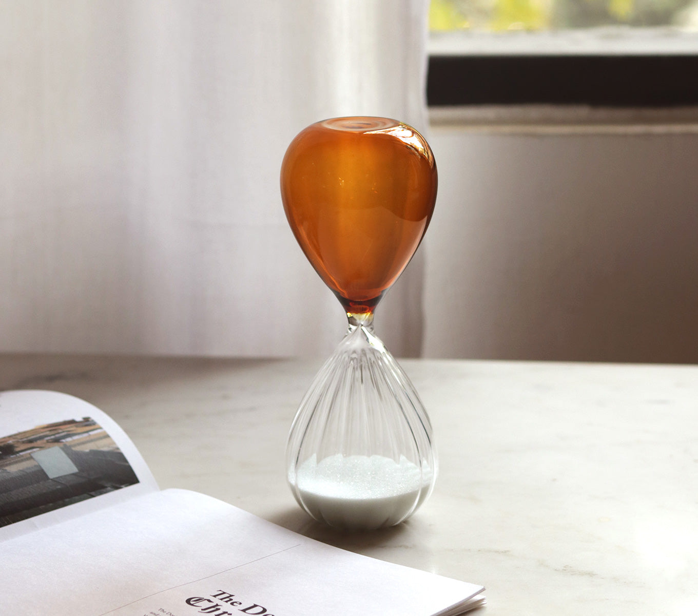 Callisto Hourglass – Elegant Timepiece for Timeless Décor – NAPPA DORI